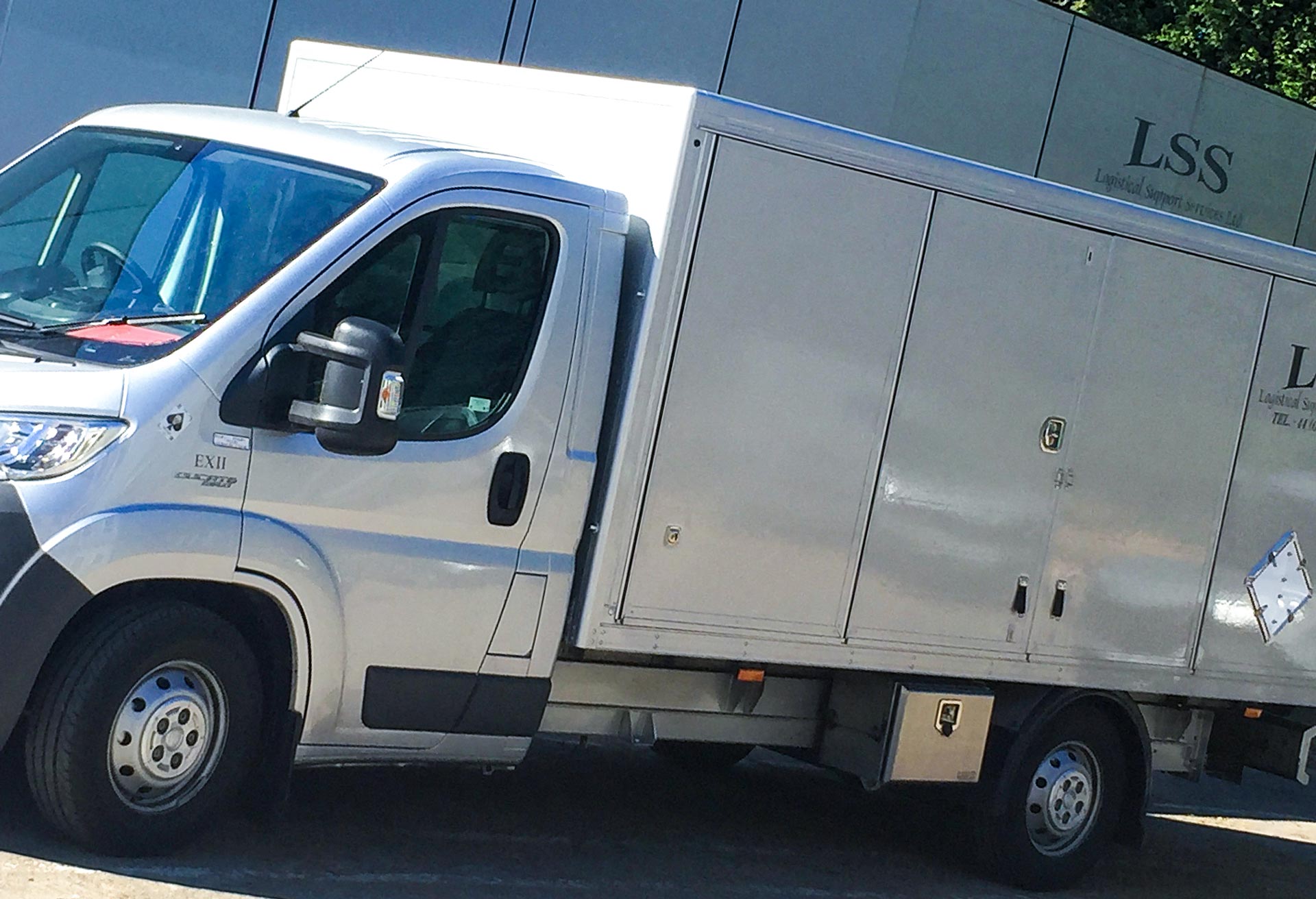 EXII SIDE OPENING VAN – LSS – Logistical Support Services